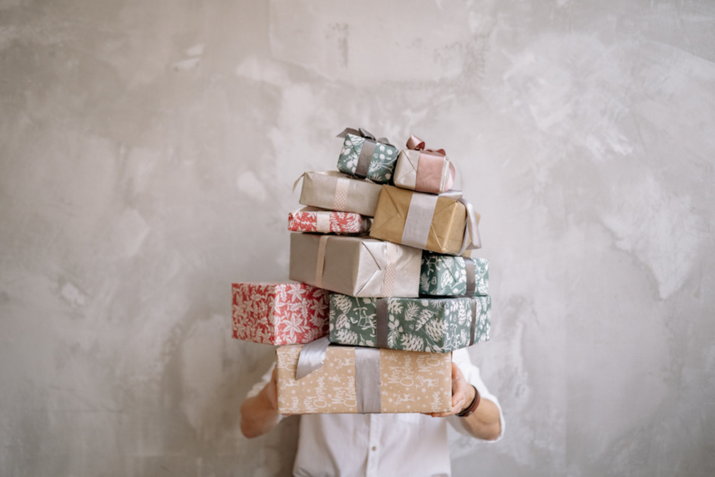 Balikbayan Box Pasalubong Ideas for OFWs | VIMI