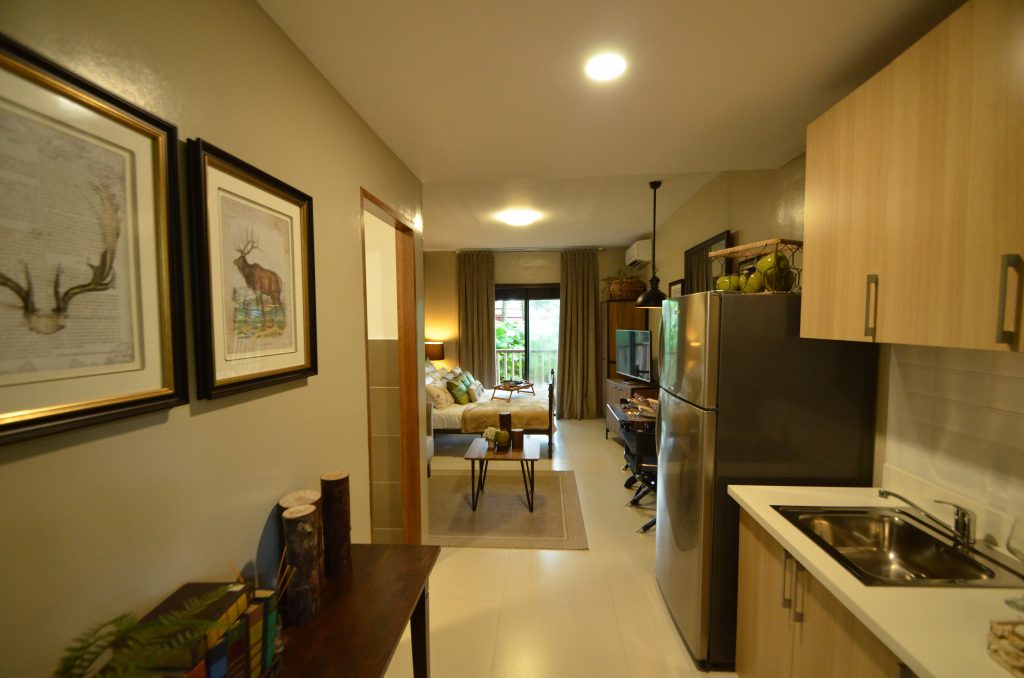 Studio Unit with Balcony | Alpine Villas | VIMI